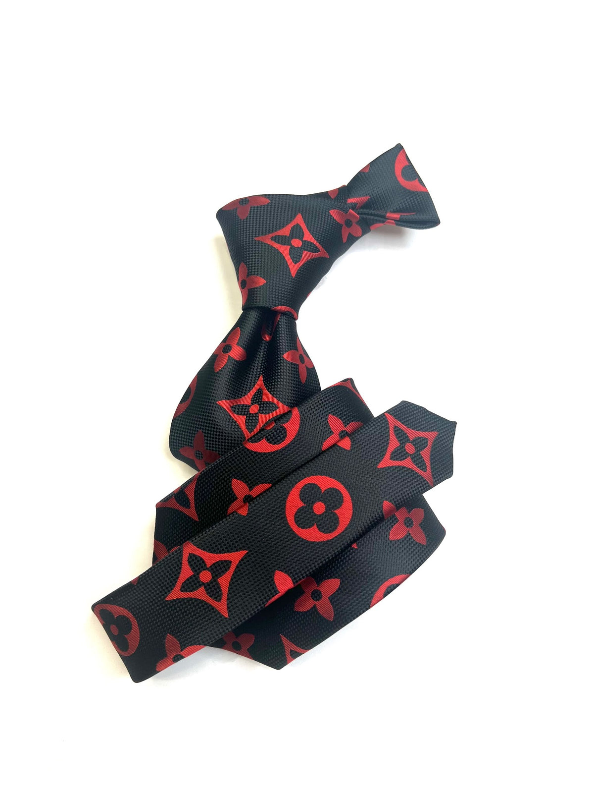 LV 7| Black & Red | Tie & Pocket Square – VERSE 9